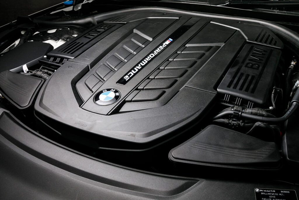 2017 BMW M760Li xDrive review