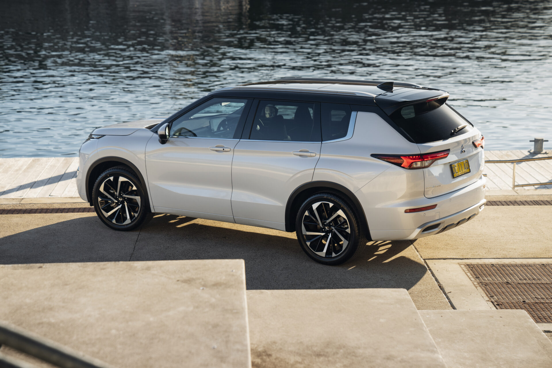 2022 Mitsubishi Outlander Exceed Tourer review