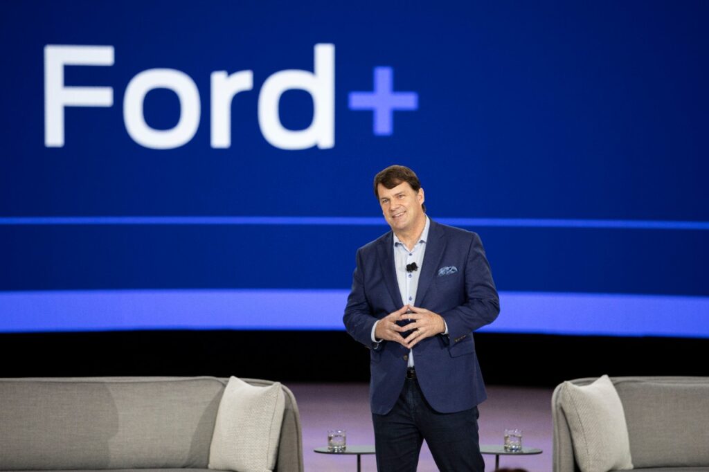 Ford splits electric and internal-combustion divisions