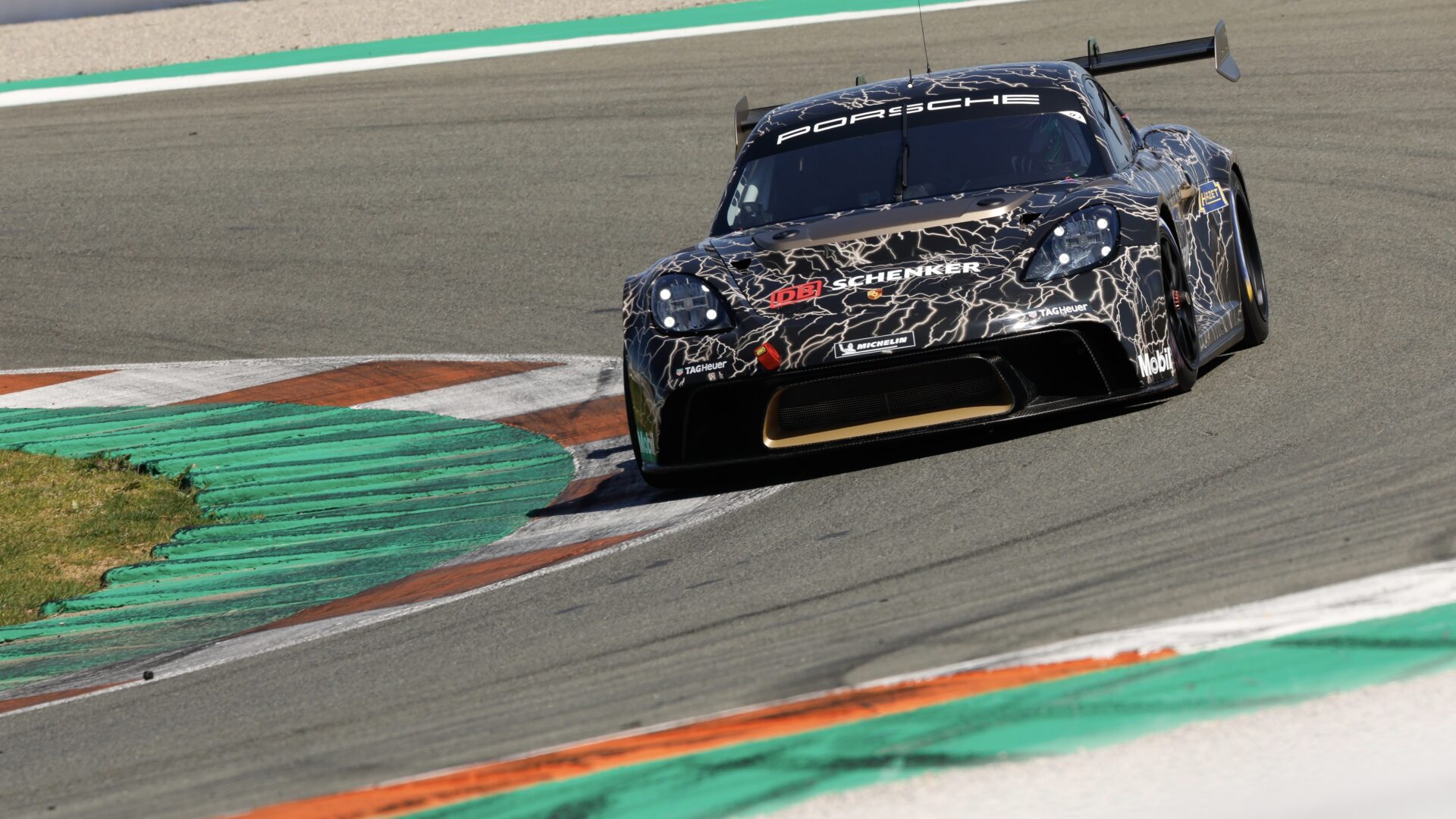 Porsche 718 Cayman GT4 ePerformance showcases Mission R technology