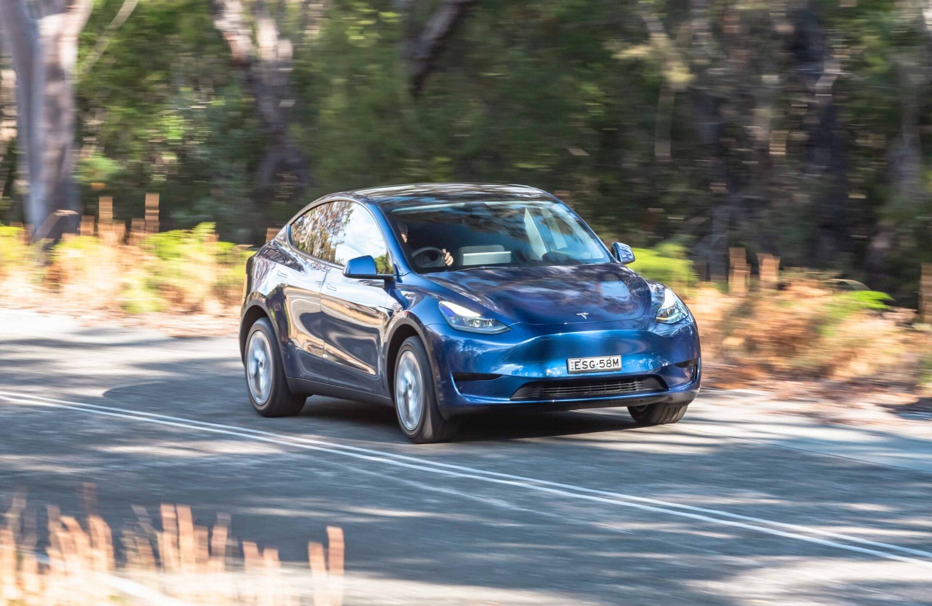 Tesla Model Y vs Tesla Model 3 comparison review