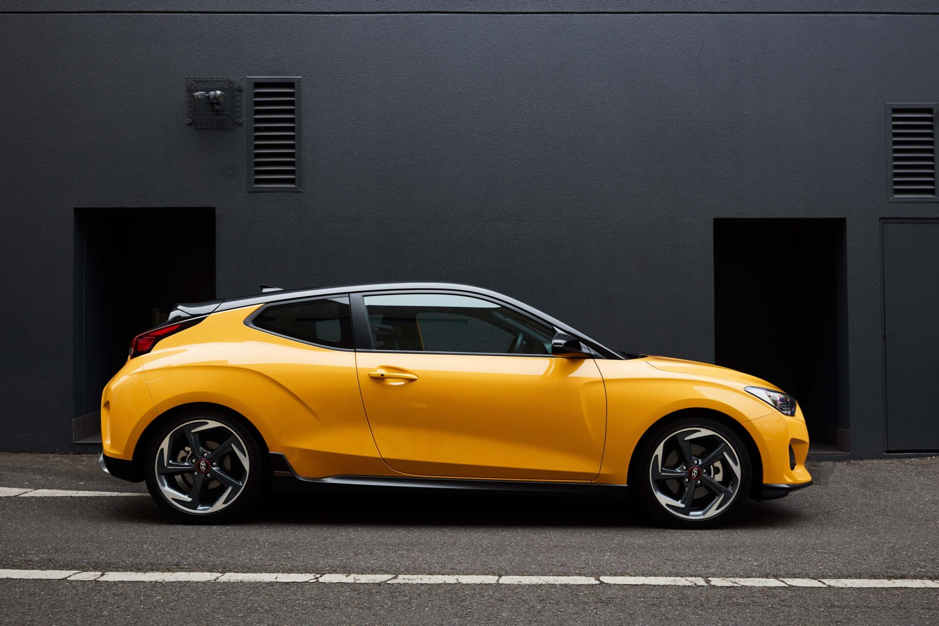 Hyundai Veloster: Driven to Extinction