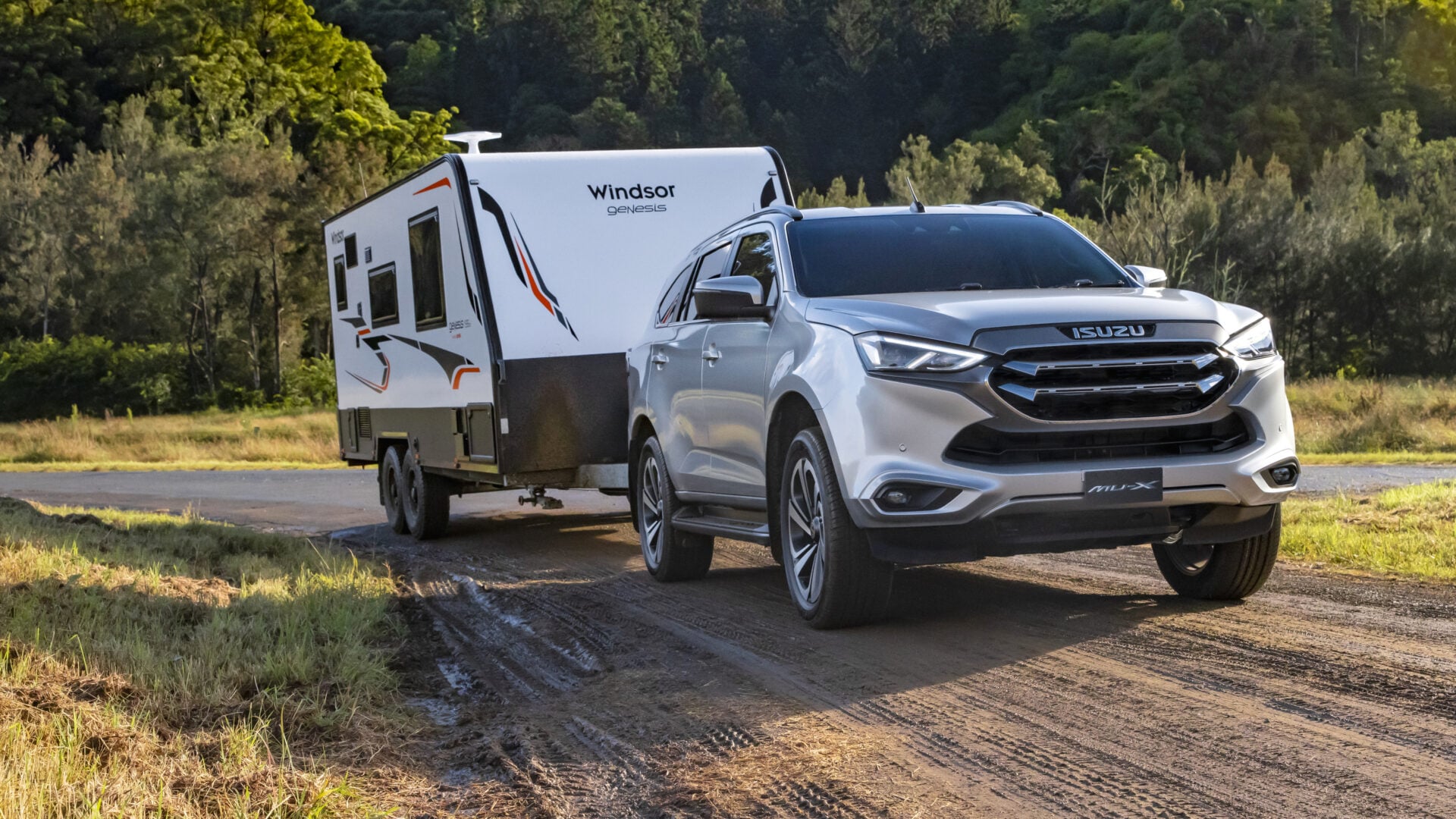 Best large SUVs for towing: Capacity and down ball rating
