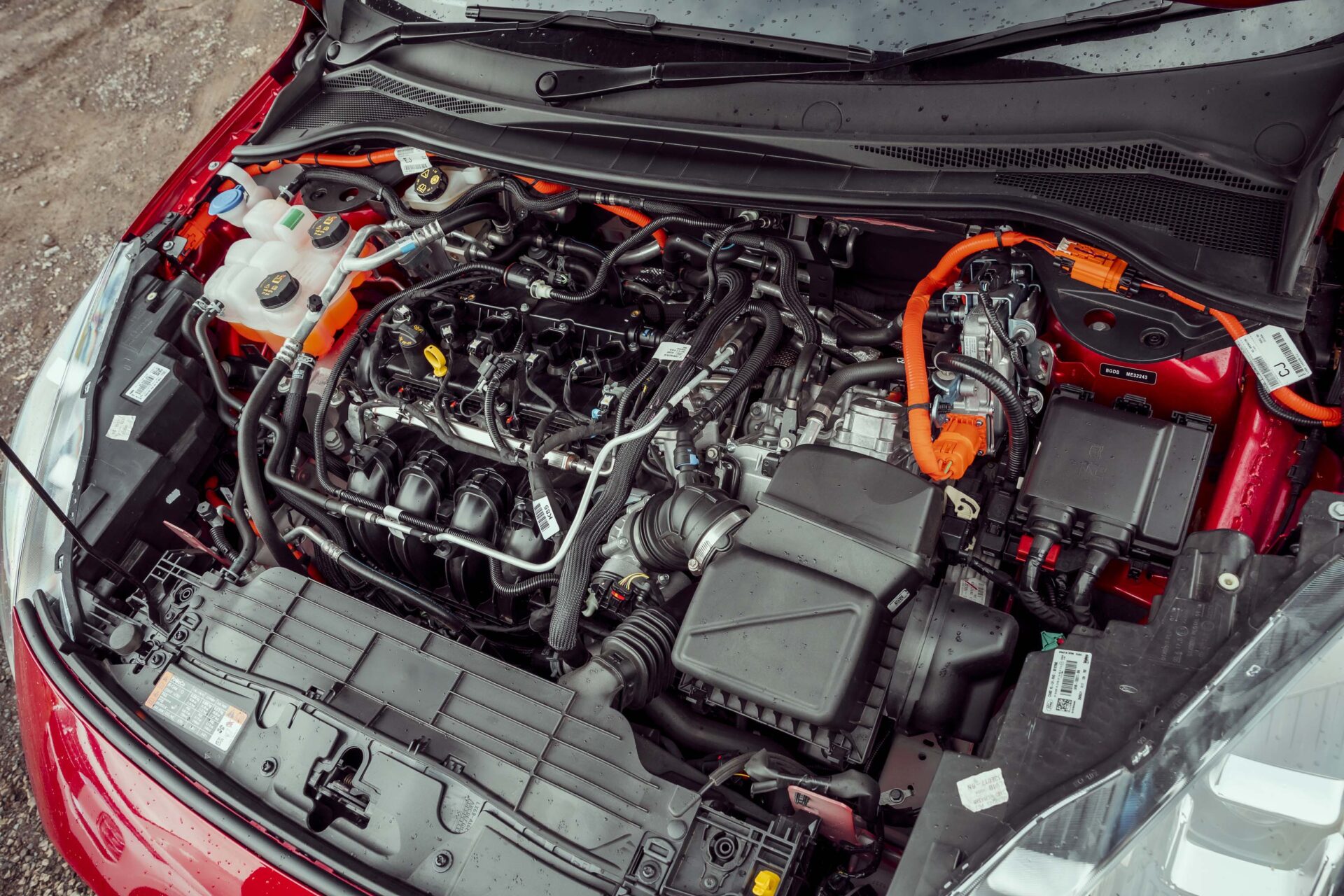 Mitsubishi Outlander PHEV v Ford Escape PHEV 2023 comparison review