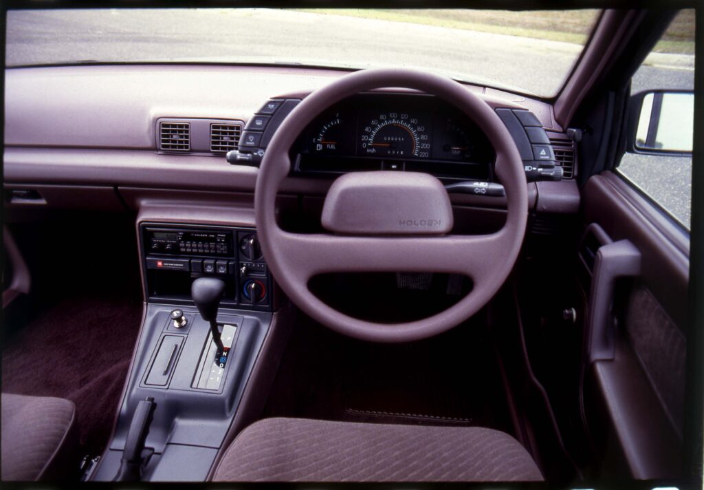 Buyer's guide: VN-VP Commodore & Calais