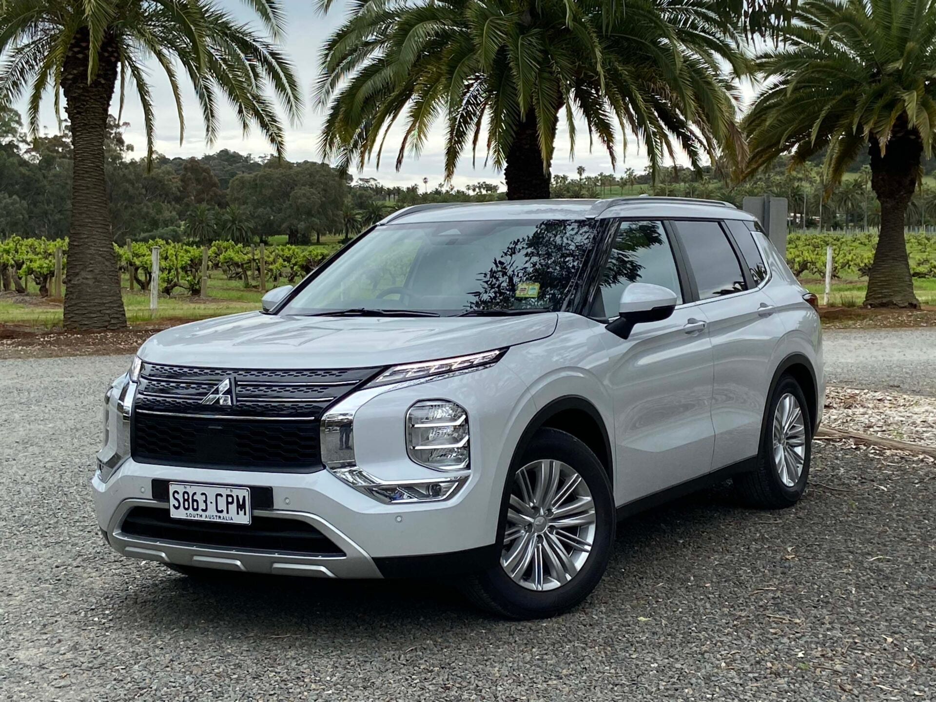 2023 Mitsubishi Outlander LS 2WD review: The dad weekender drive
