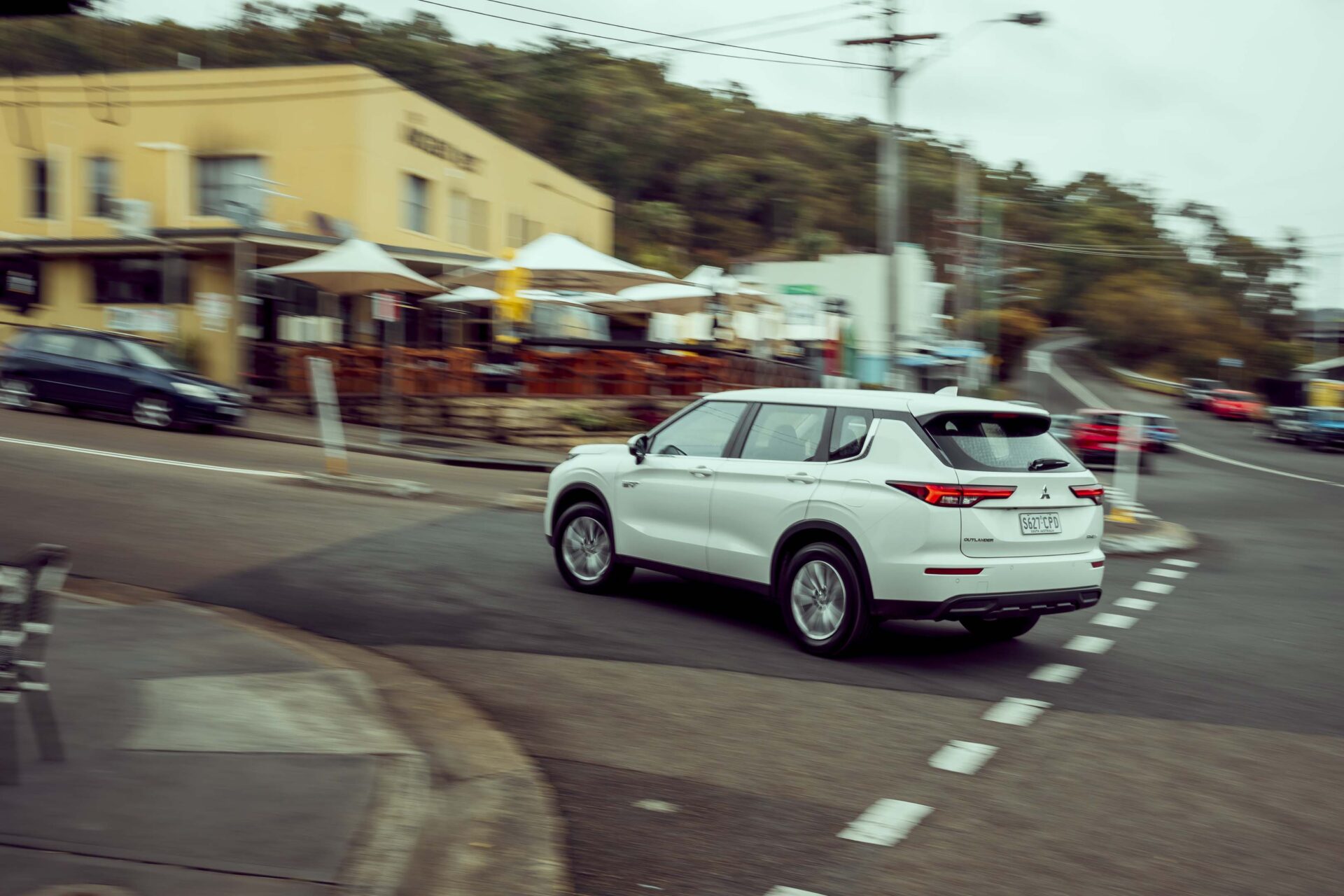 2023 Mitsubishi Outlander PHEV ES review