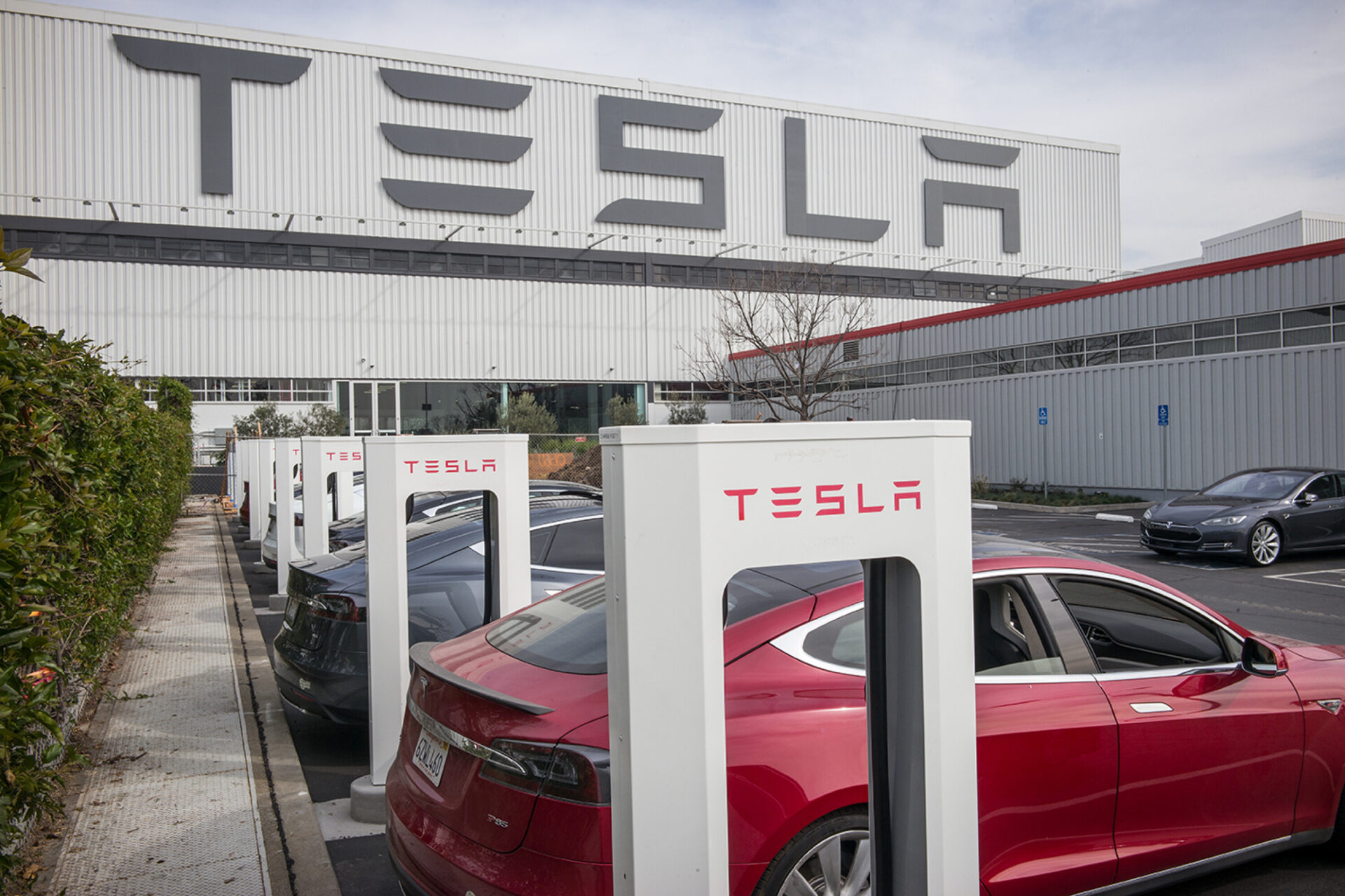 Tesla’s Gigafactory plagued by safety issues