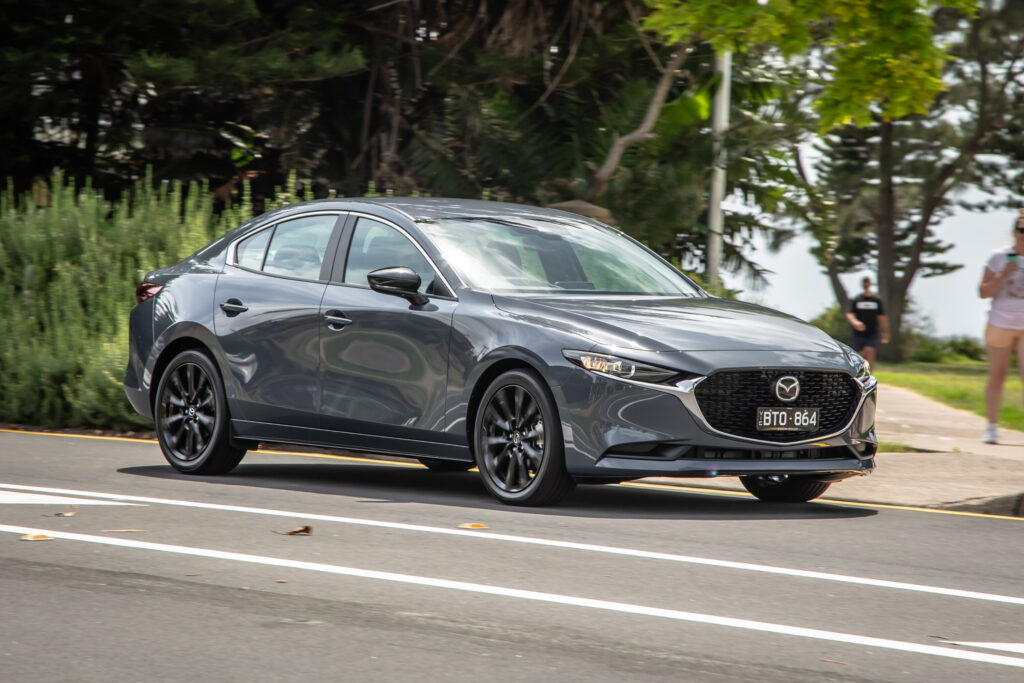 Mazda 3 vs Hyundai i30