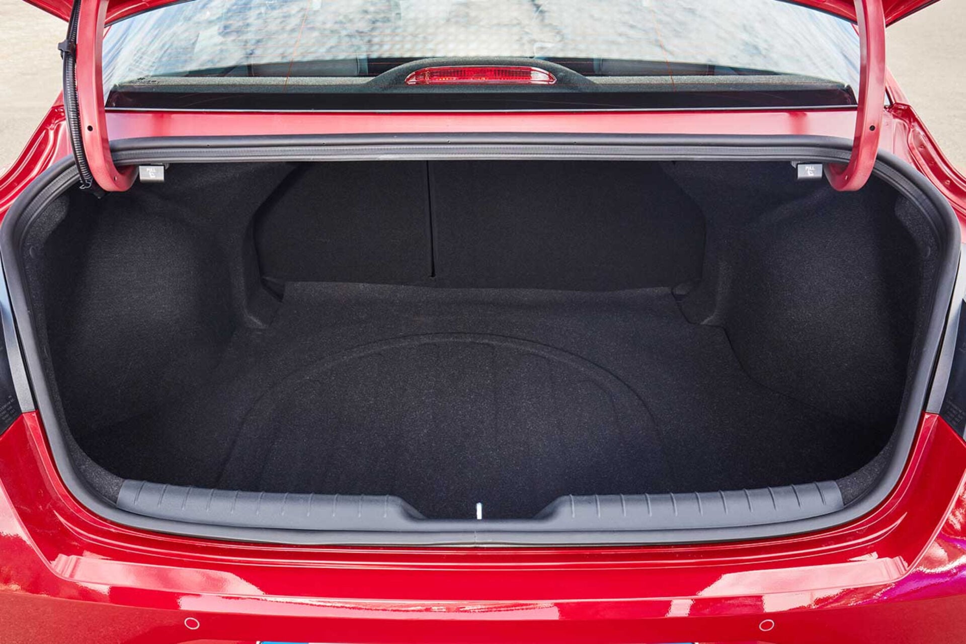 Hyundai i30 review: Hatch & Sedan ranges detailed