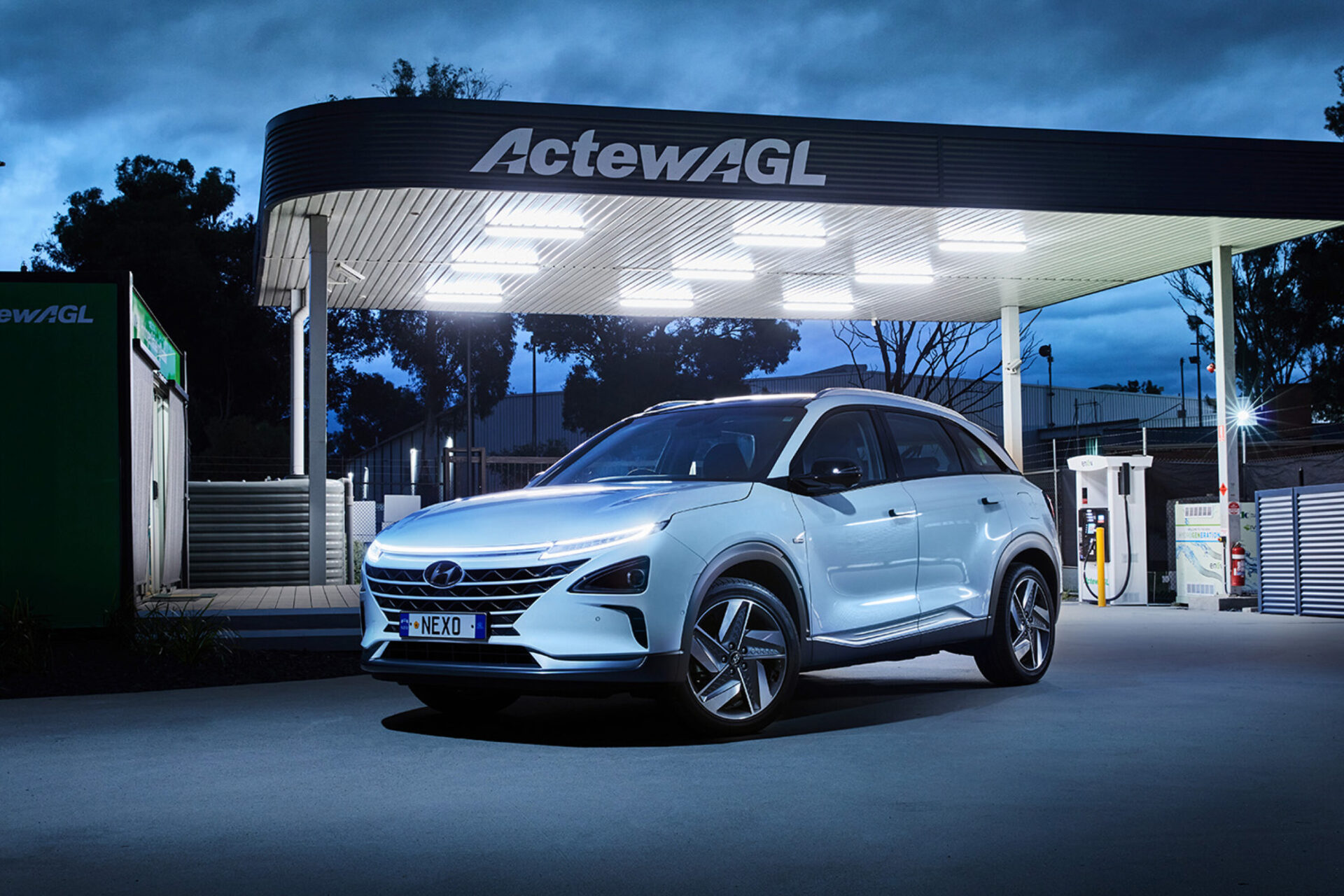 Hydrogen cars: Toyota shifts focus, 2025 Hyundai Nexo coming