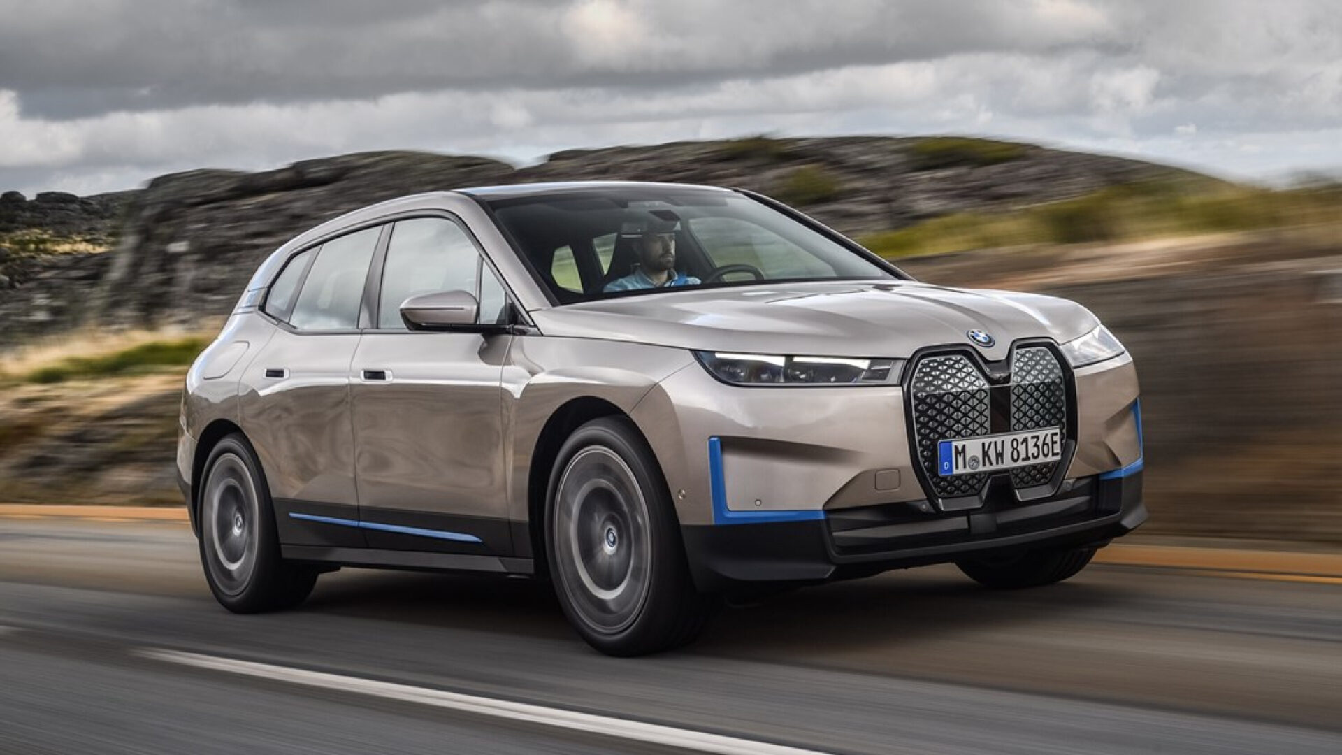 BMW iX | Price, Specs & Range