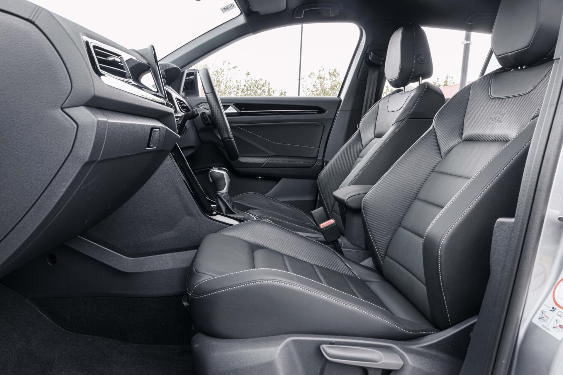 2023 Volkswagen T-Roc review: 140TSI R-Line AWD