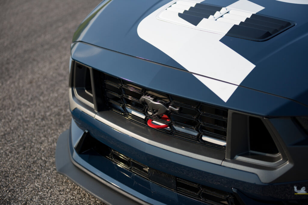 Ford Mustang Dark Horse R: $215,000 track car revealed