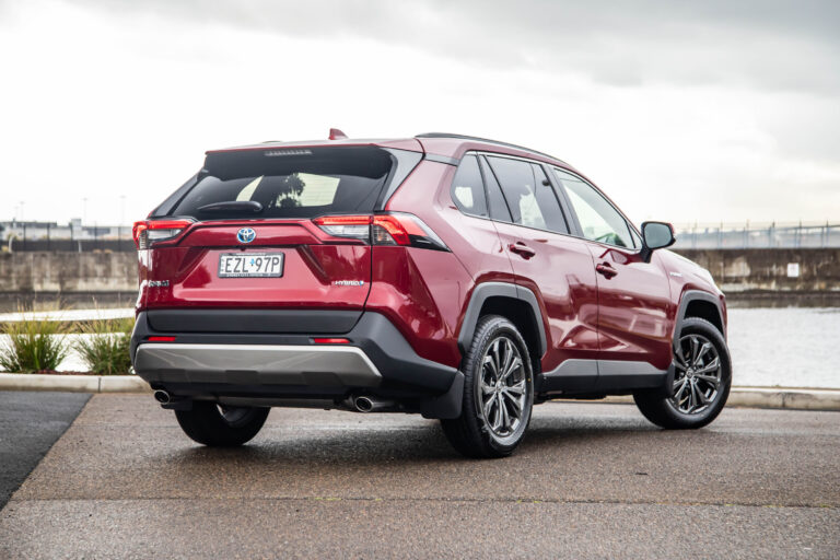2023 Toyota RAV4 GXL hybrid FWD review