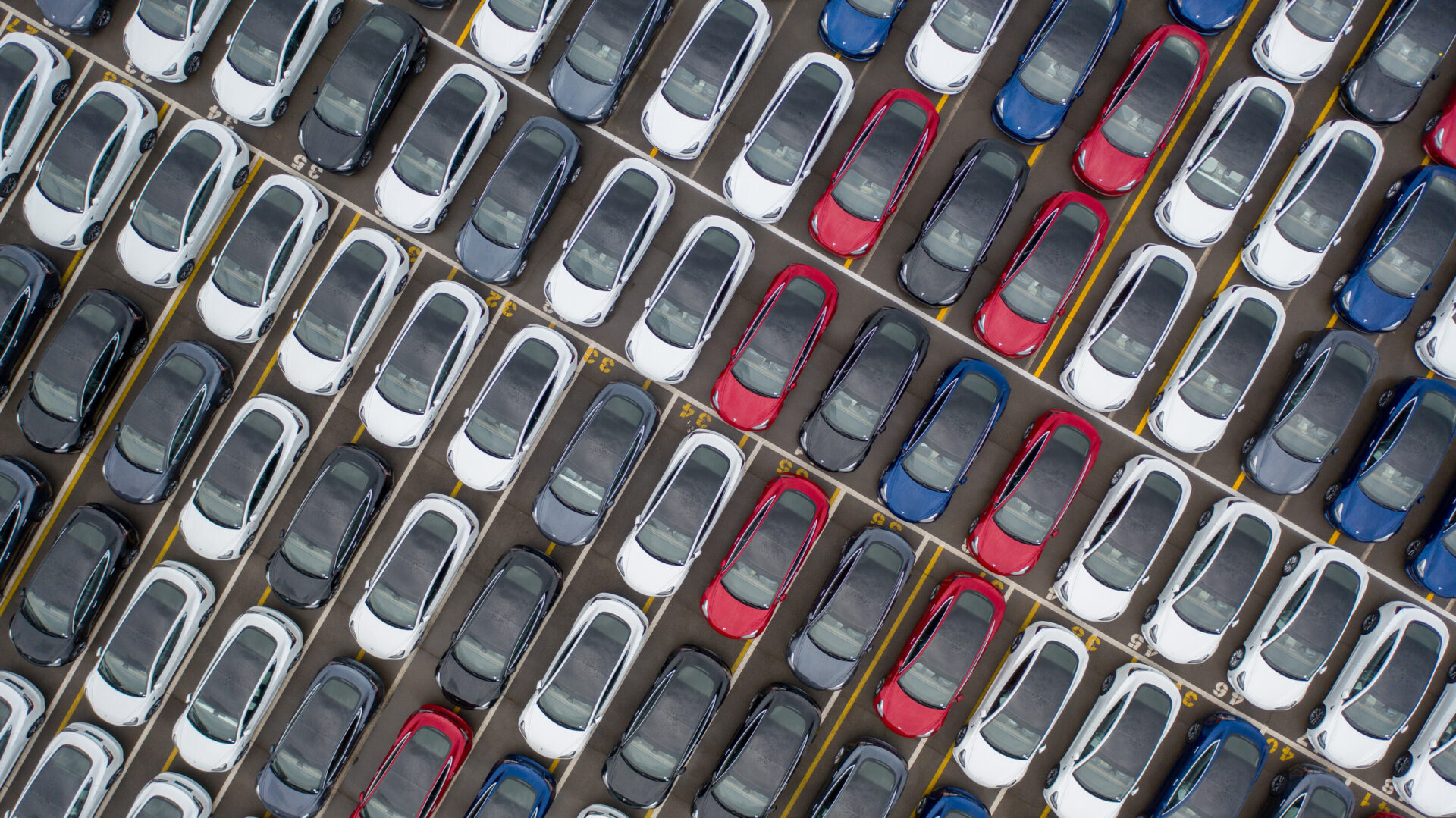 How sustainable are electric cars really? Charging, battery & waste ...
