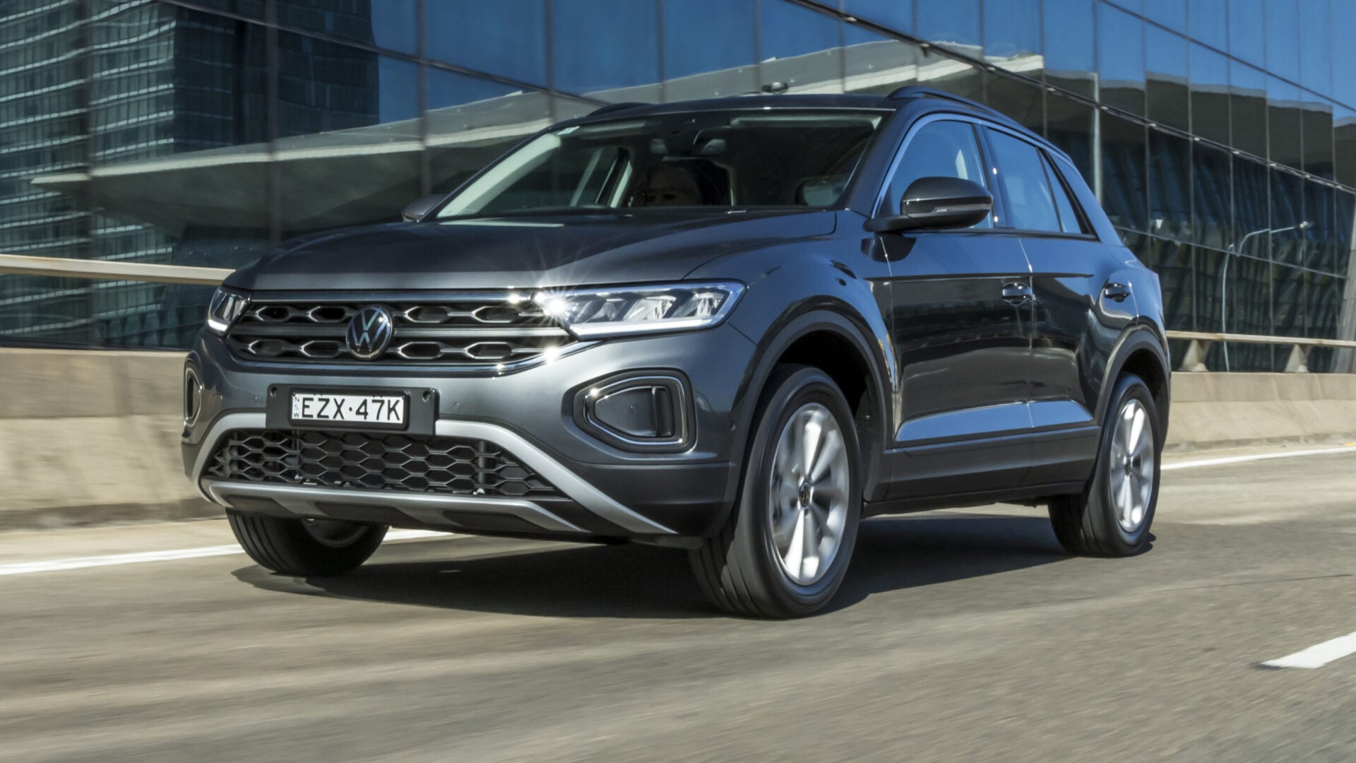 Volkswagen T-Roc | Reviews, Price & Specs