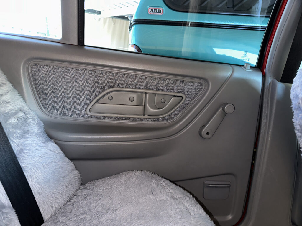 Daily driving a Dad wagon: 1992 Ford Falcon EB GLI wagon retro review