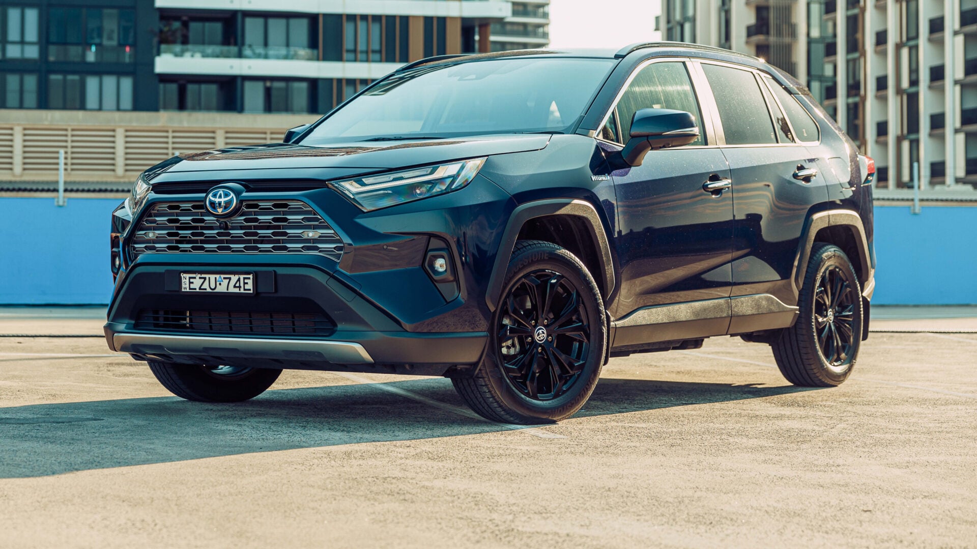 Toyota RAV4 hybrid vs Nissan X-Trail e-Power vs Kia Sportage hybrid vs ...