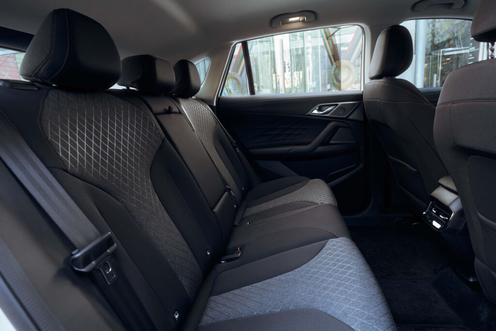 2025 MG HS pricing and features for Australia