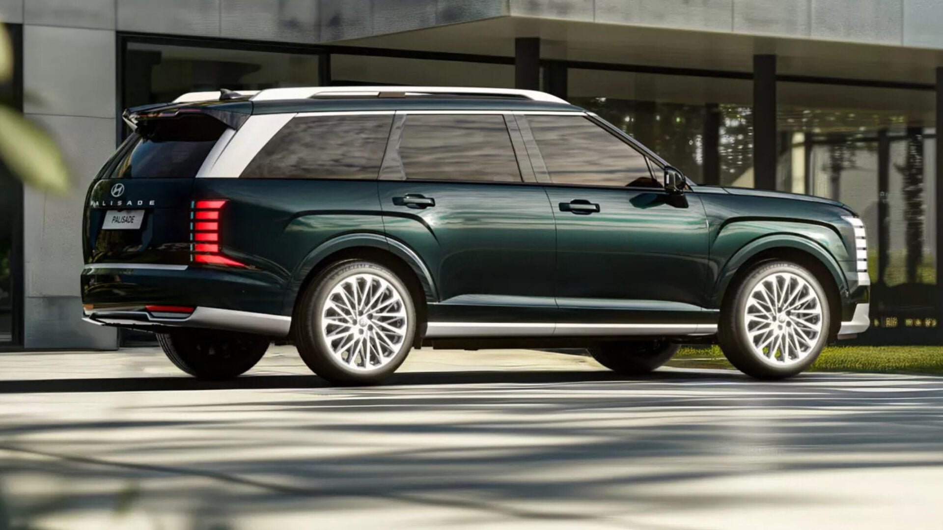 Best Large SUVs 2025: Seven-seater