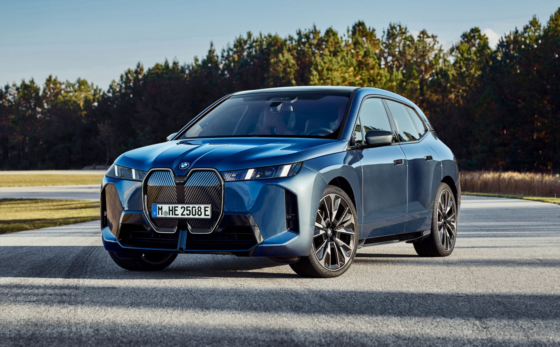 BMW Reveals Aussie Price Of Revamped IX Electric SUV BMW Reveals Aussie Price Of Revamped IX Electric SUV