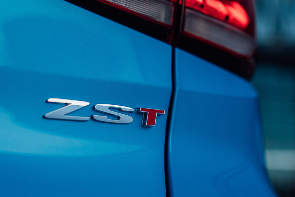 2020 MG ZST small SUV revealed