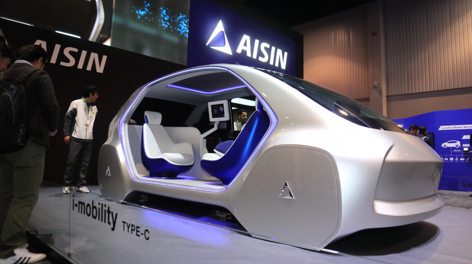 Most people are still scared of driverless cars – report