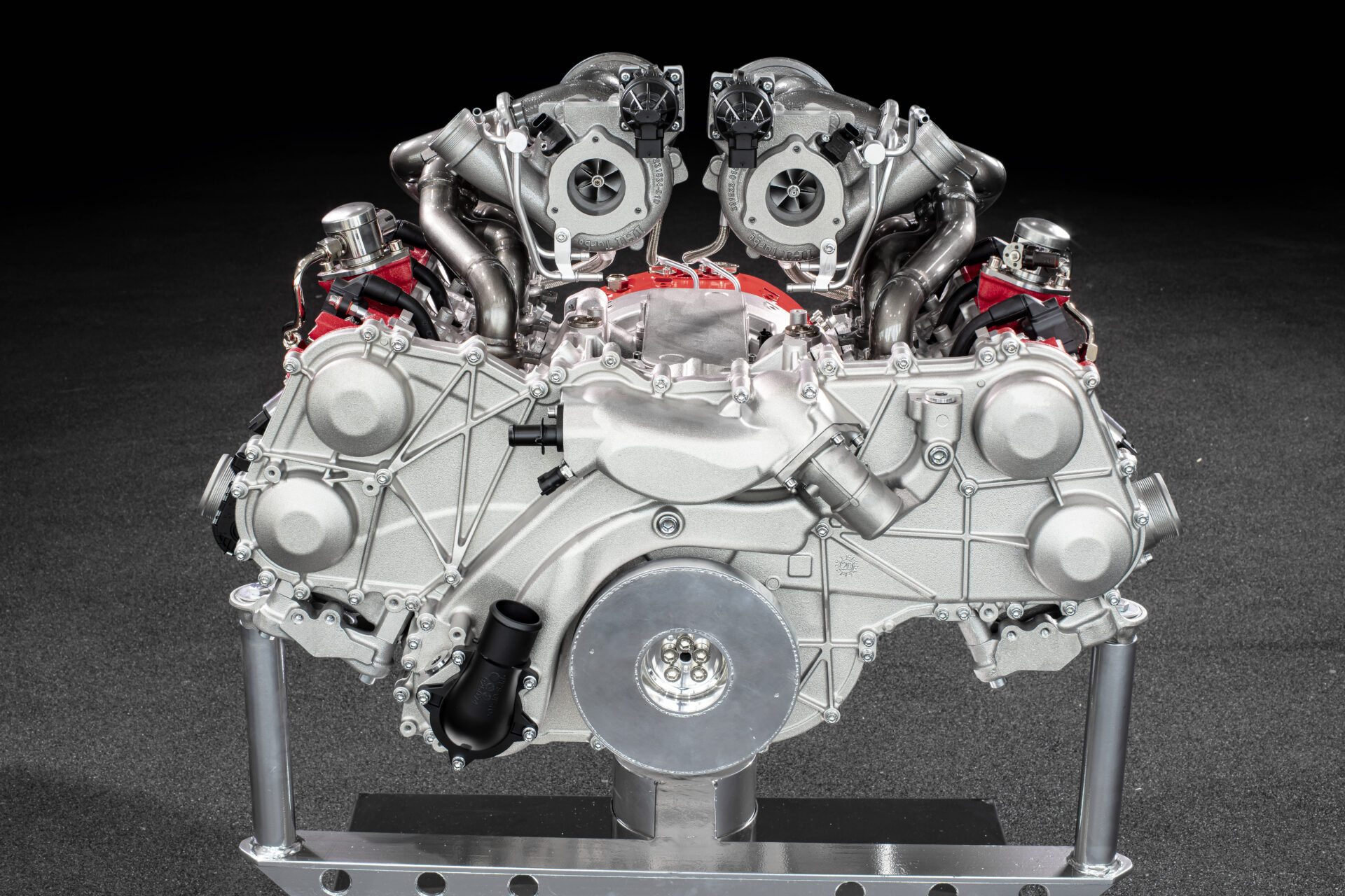 McLaren and Ferrari are both building 120-degree V6 engines, here’s why