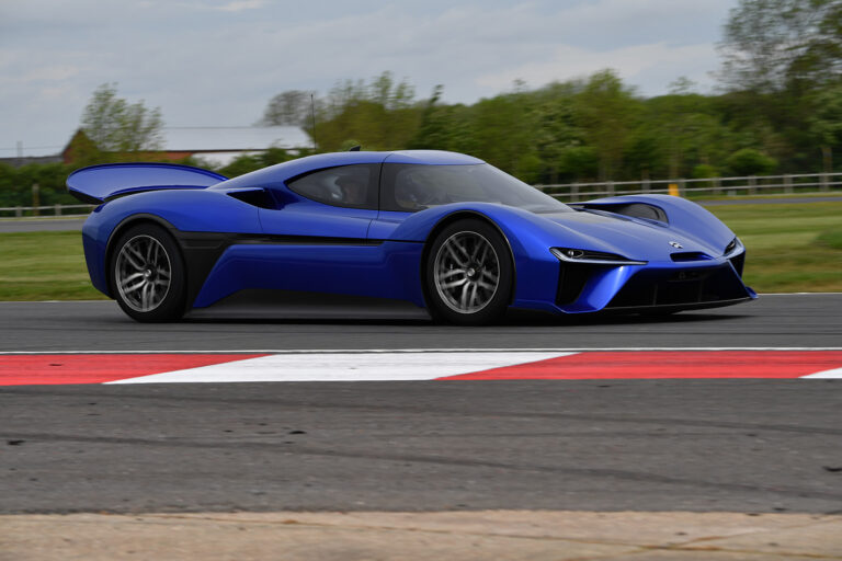 2018 NIO EP9 electric supercar review