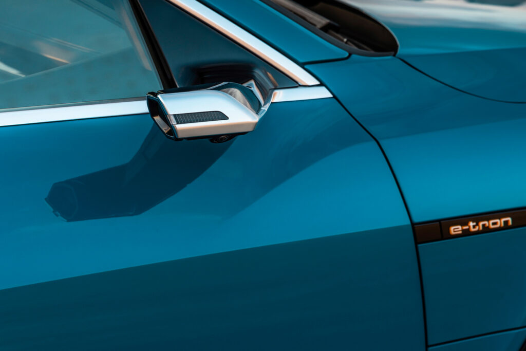 Video: Audi e-tron virtual mirrors