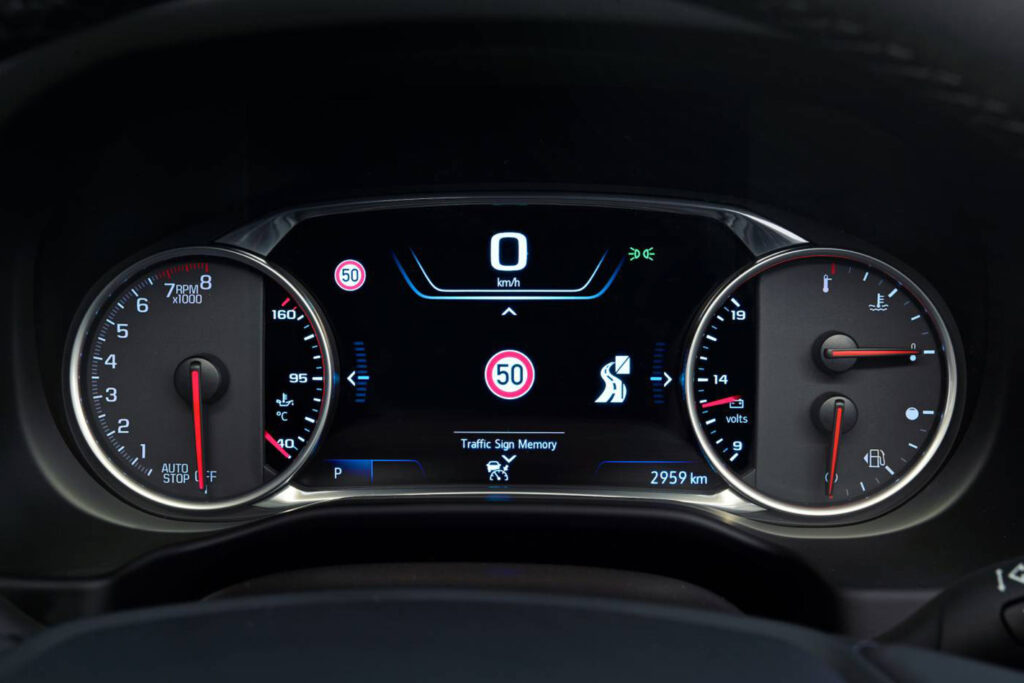 2019 Holden Acadia SUV features detailed