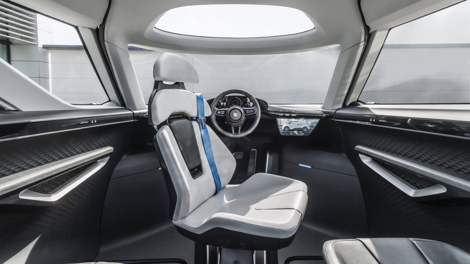 Porsche Renndienst concept hints at autonomous driving design
