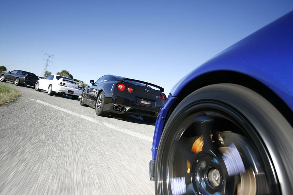 MOTOR archive 2008: Nissan R32 v R33 v R34 v R35 GT-R