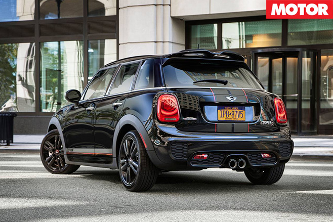 Mini Cooper S Carbon Edition released