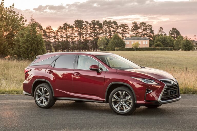 Lexus RX 7-seater arrives in Oz