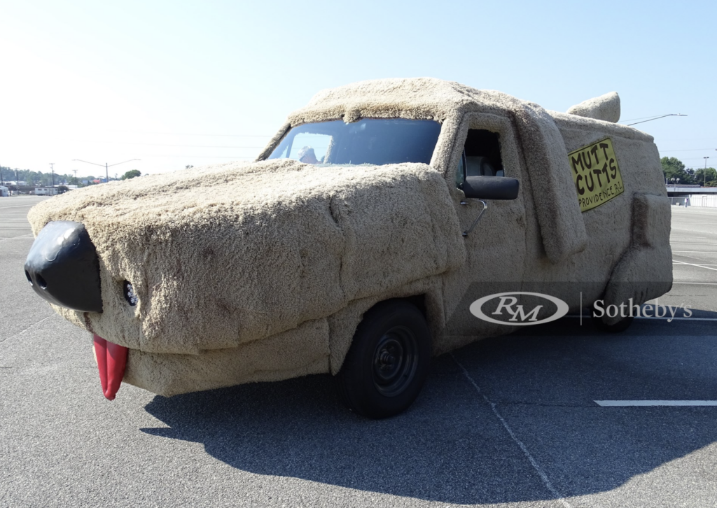 Dumb and Dumber Ford Econoline van replica sold