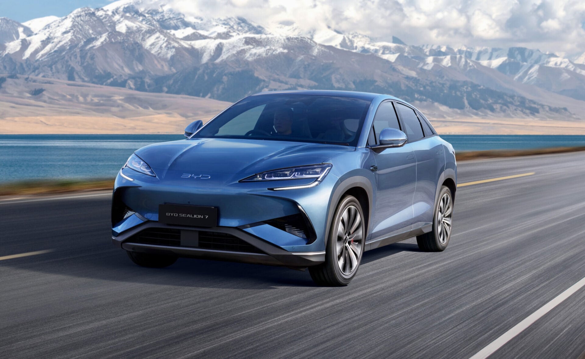 BYD Yangwang U8L SUV revealed: huge range-extender gets even bigger