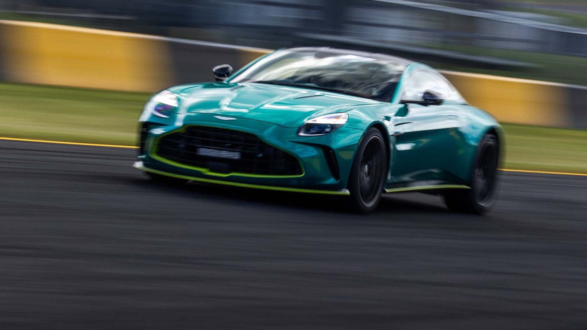 Review: Aston Martin Vantage, upping the ante