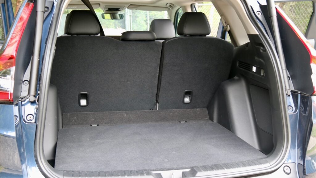 Top 10 biggest mid-size SUV boots