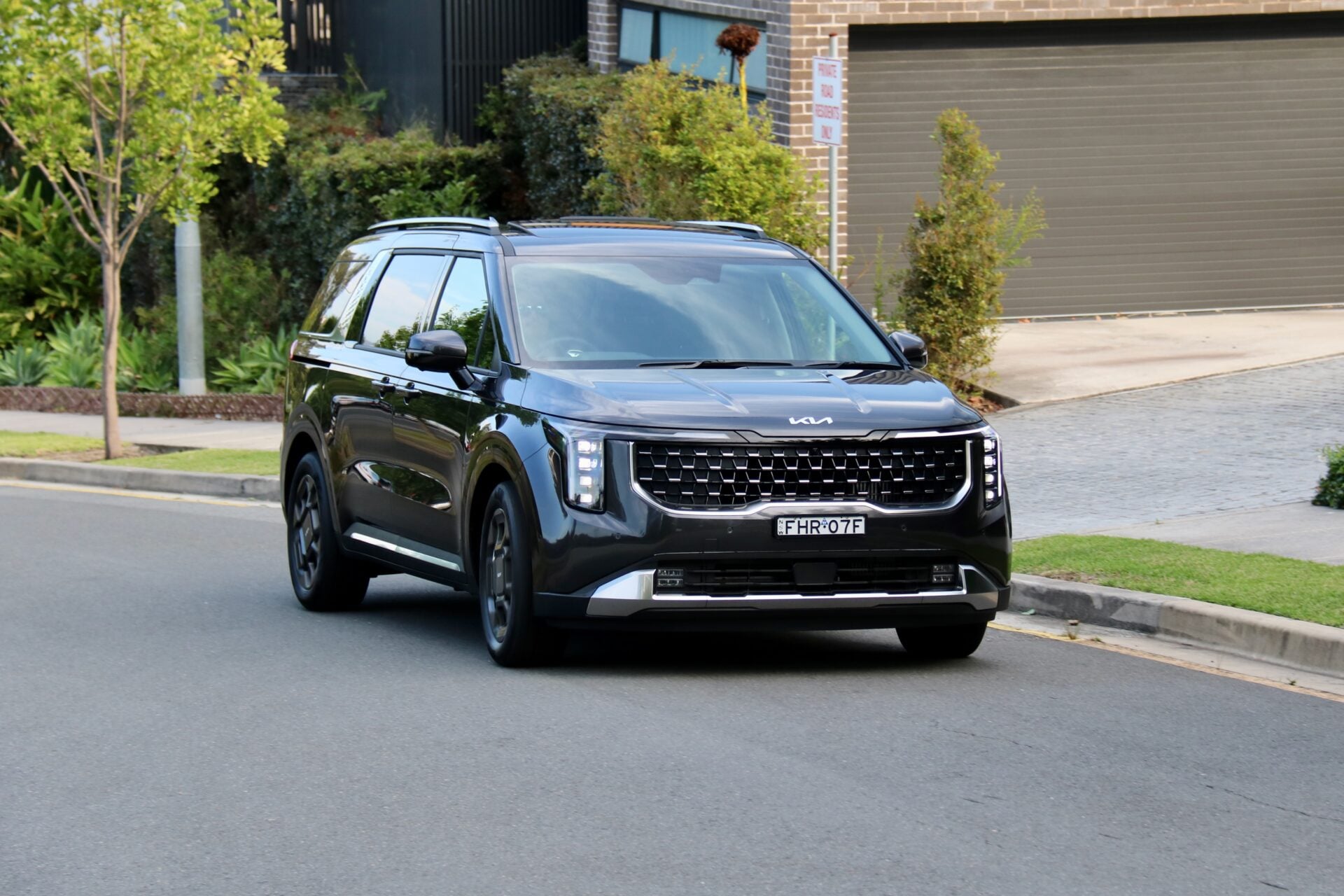 Kia quietly axes V6 Sorento and Carnival models