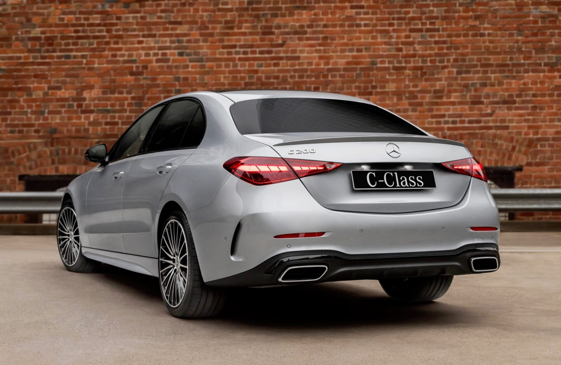 Mercedes-Benz C 200: New Sport Edition brings extra value to luxury ...