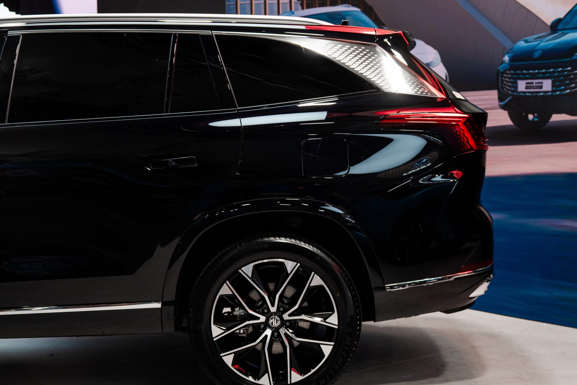MG QS undercuts rivals as brand’s first seven-seat large SUV