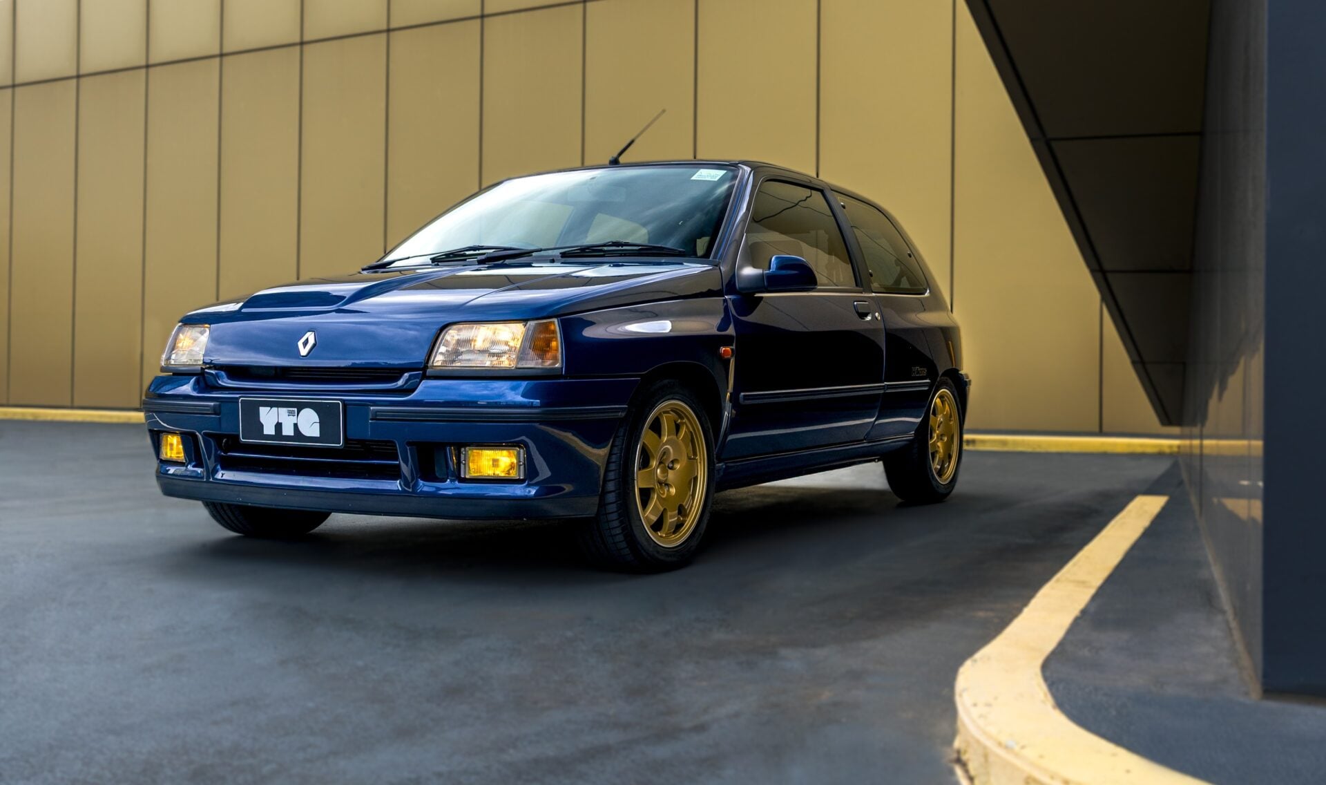 Modern Classic: Renault Clio Williams