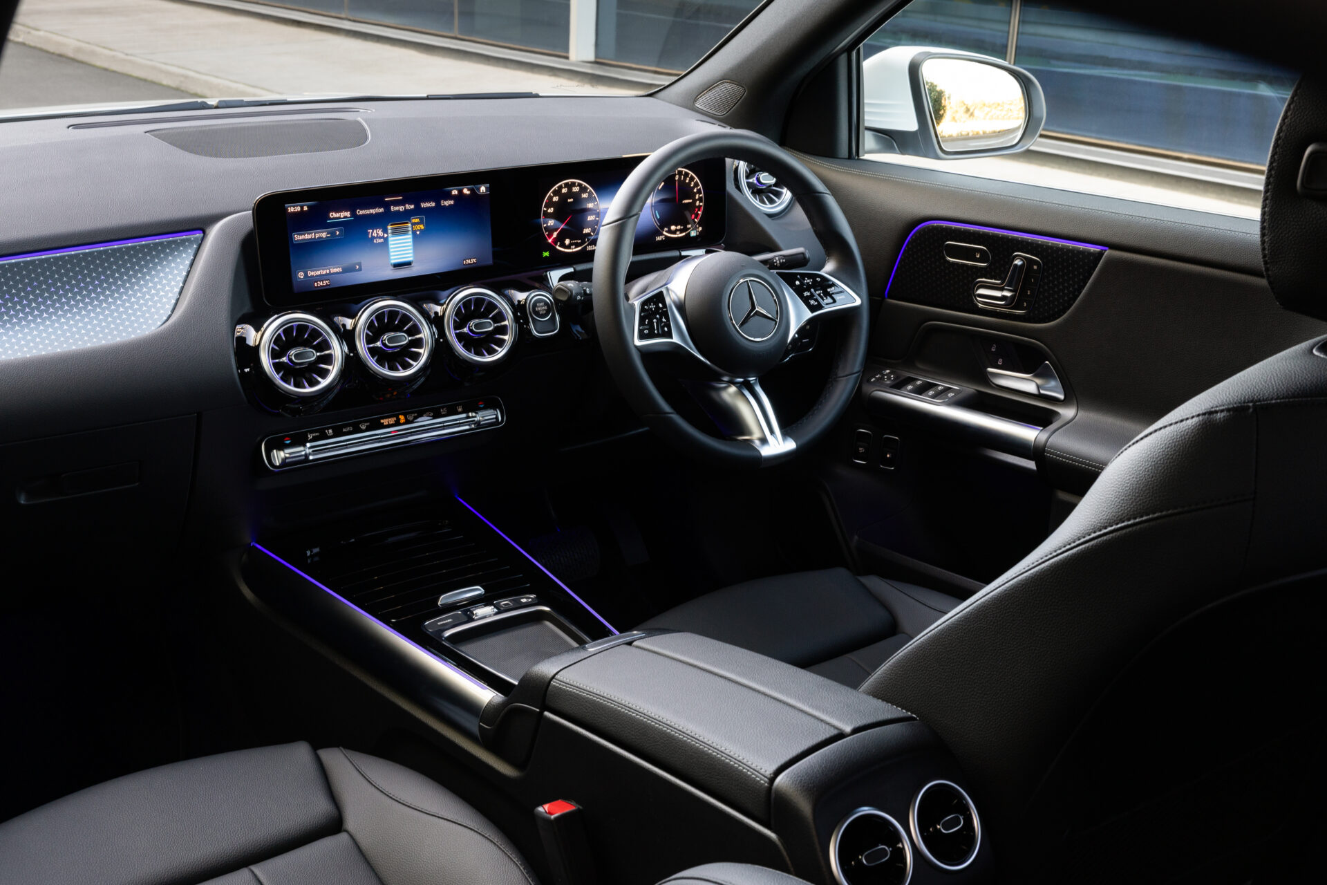 Mercedes-Benz expands plug-in hybrid line-up with launch of GLA 250 e ...