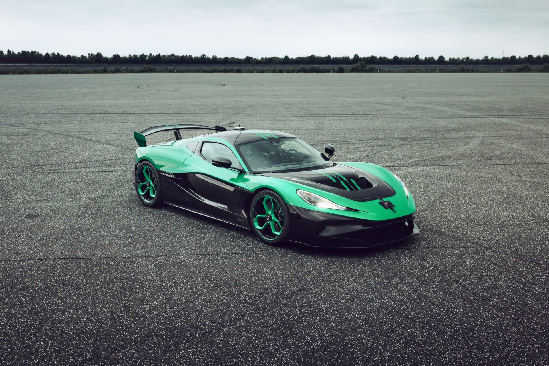 Rimac Nevera R: Bugatti owner sets insane new performance record