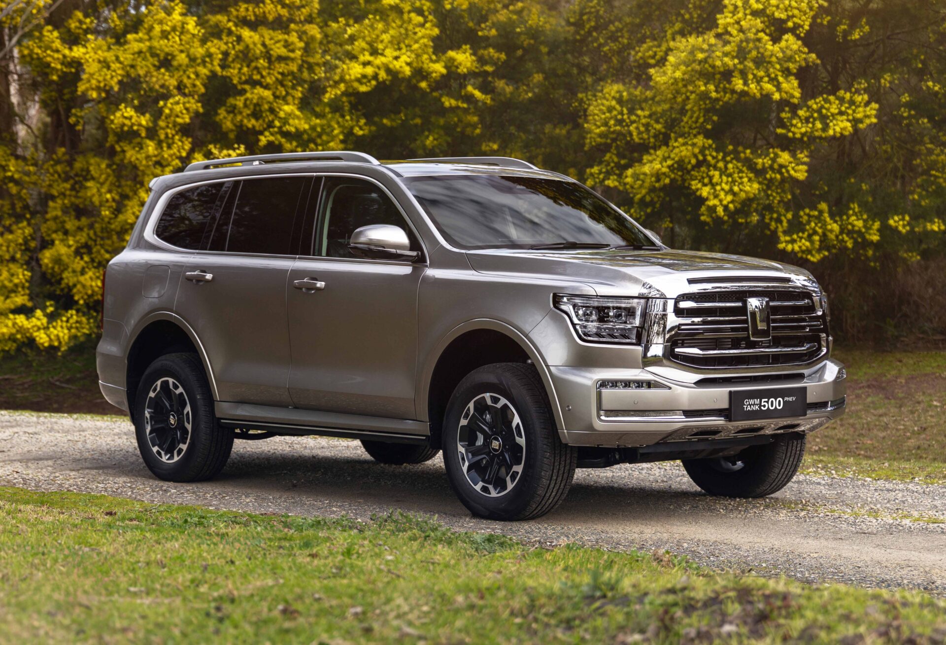 GWM reveals pricing and specs for Tank 500 plug-in hybrid amid Aussie ...