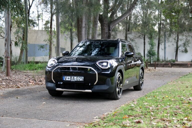 2025 Mini Aceman SE Review: Small electric SUV short on space but great ...