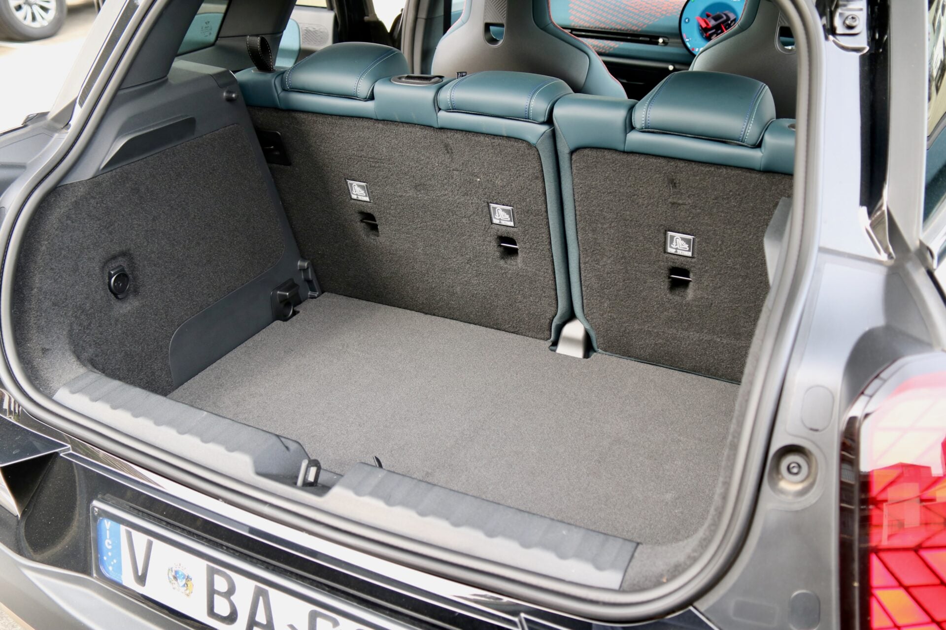 2025 Mini Aceman SE Review: Small electric SUV short on space but great ...