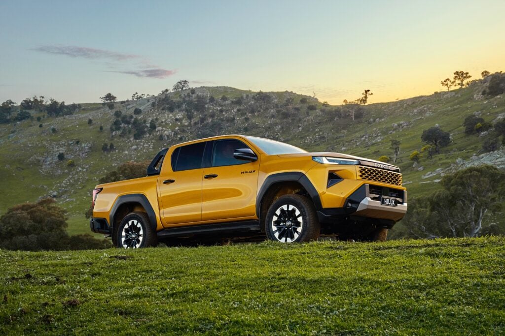 2026 Toyota HiLux revealed! Discover all the details on the new-gen ...